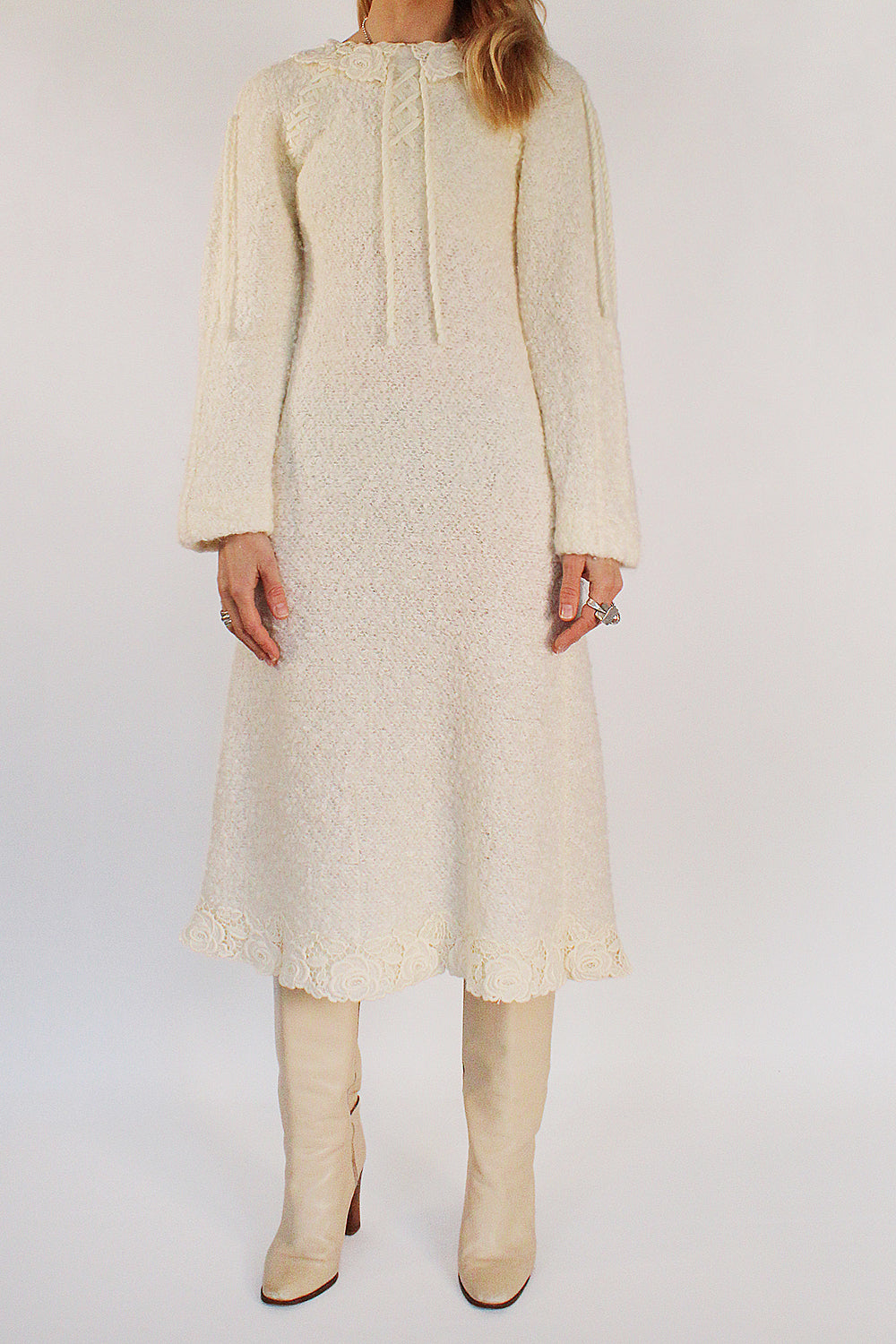 Vintage wollen jurk met gehaakt kant – Secondhandnew Vintage Kleding